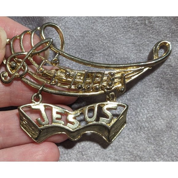 Jewelry | Vintage Jesus Music Holiday Brooch | Poshmark